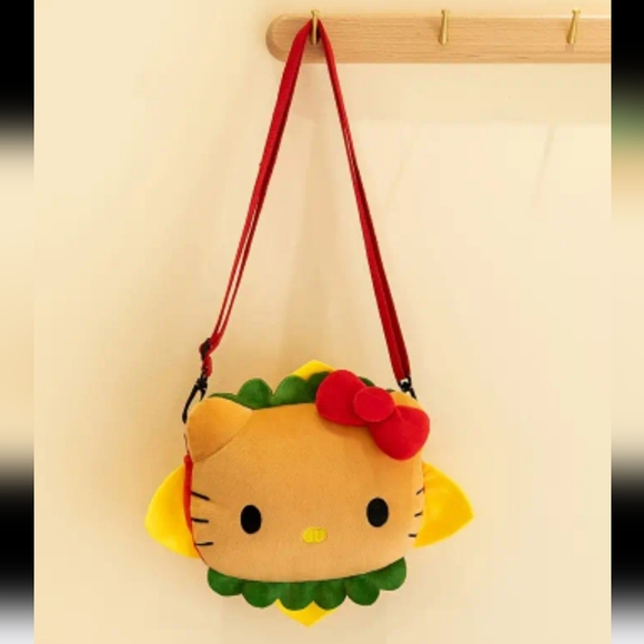 Hello Kitty | Bags | Hello Kitty Cheeseburger Crossbody Zipper Bag Nwot ...